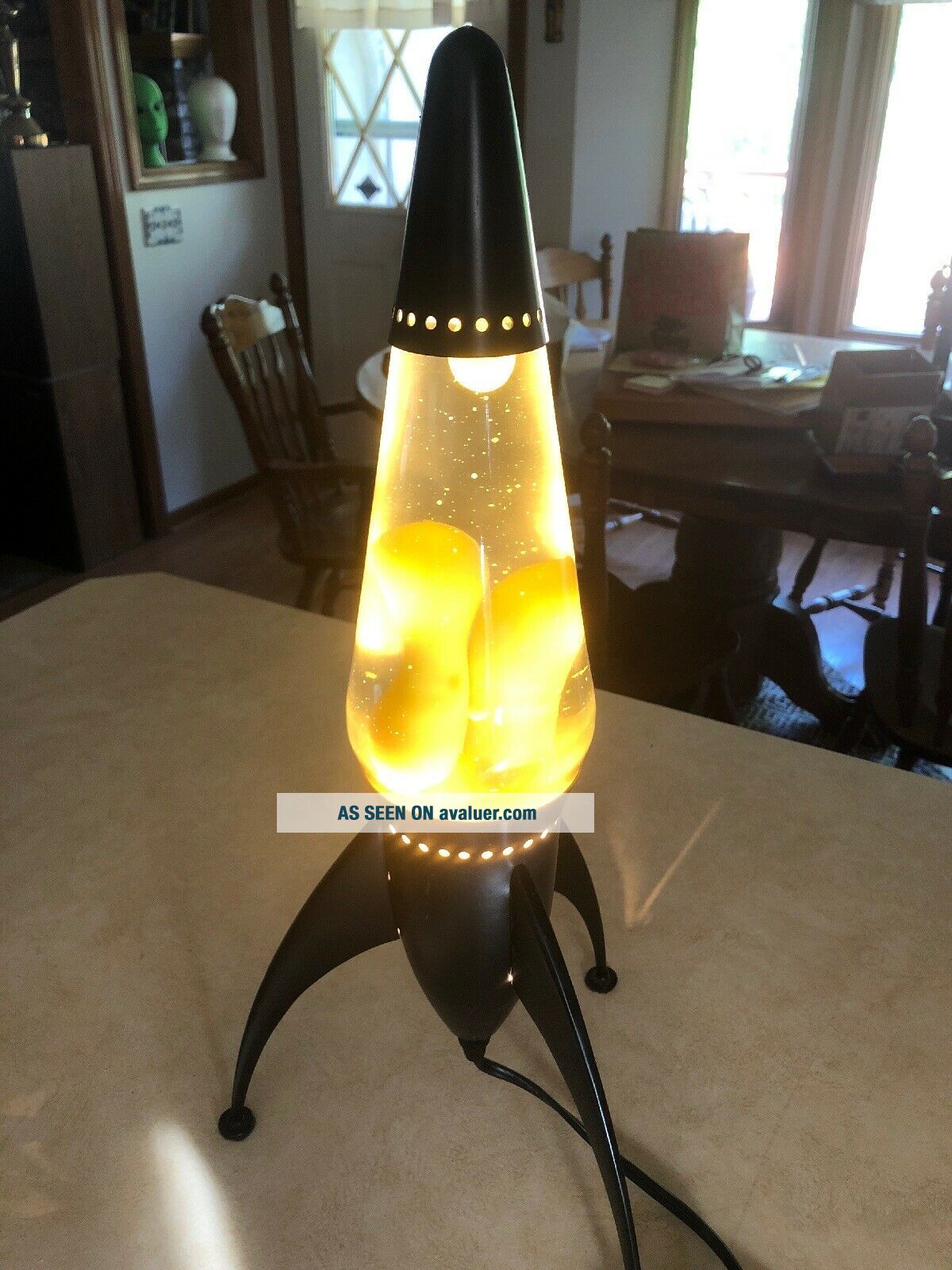 VINTAGE RETRO LAVA LITE LAMP ROCKET SPACESHIP STARSHIP YELLOW LAVA ...