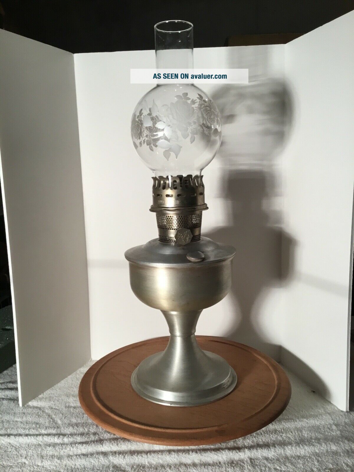 Vintage Aluminum Aladdin Pedestal Oil Lamp With Burner And Unique Globe ...
