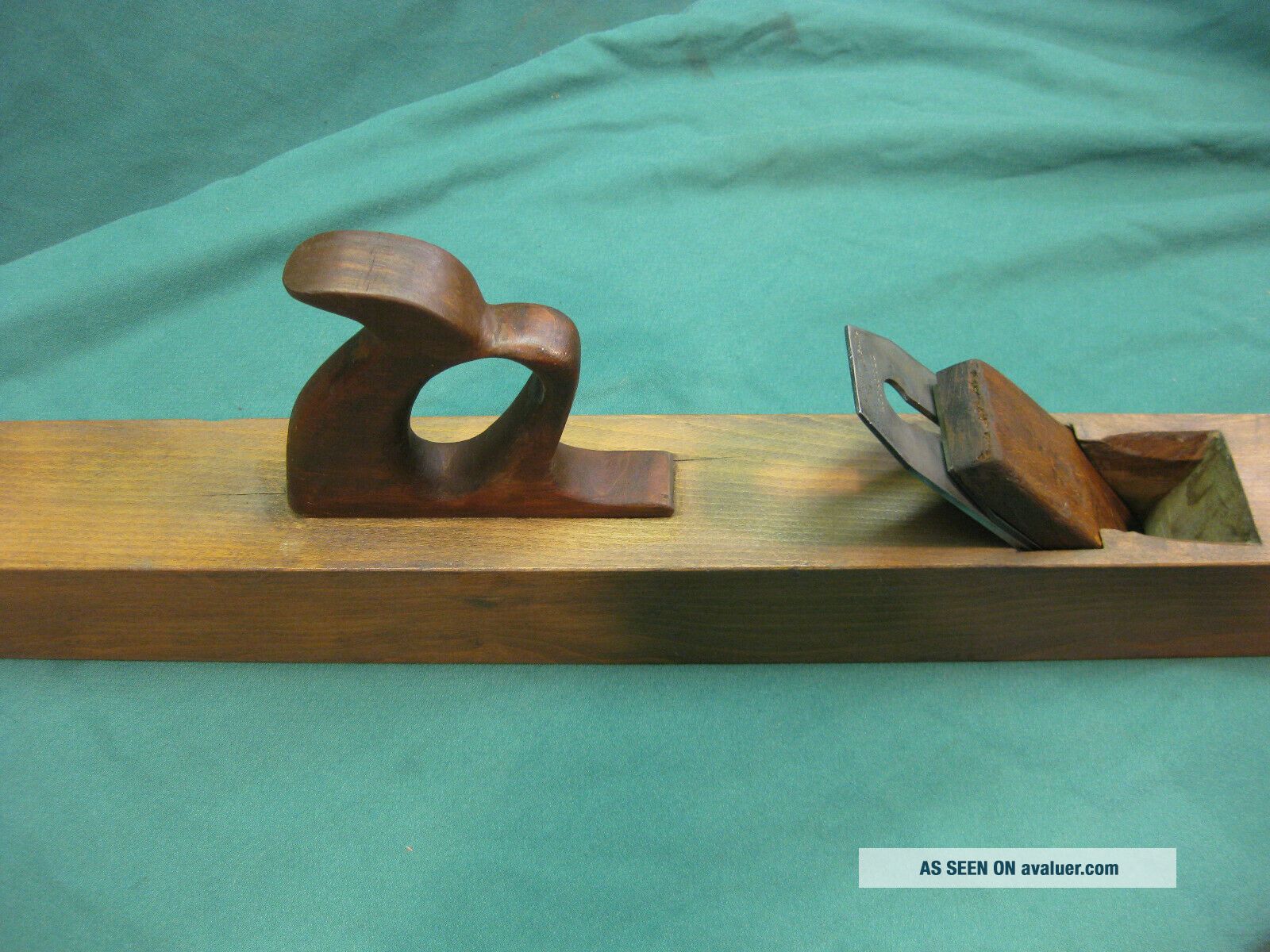 41 " WOOD JOINTER PLANE WITH SANDUSKY TOOL 2 3/8 " WIDE BLADE | #3028344