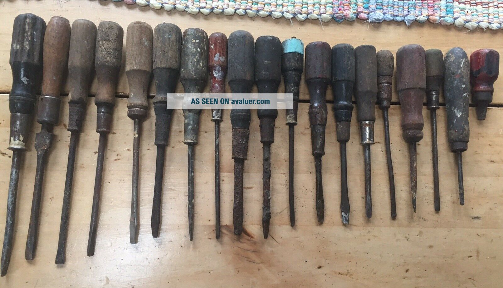 VINTAGE WOODEN HANDLE SCREWDRIVERS TOOL PUNK GARDEN ART | #3242905