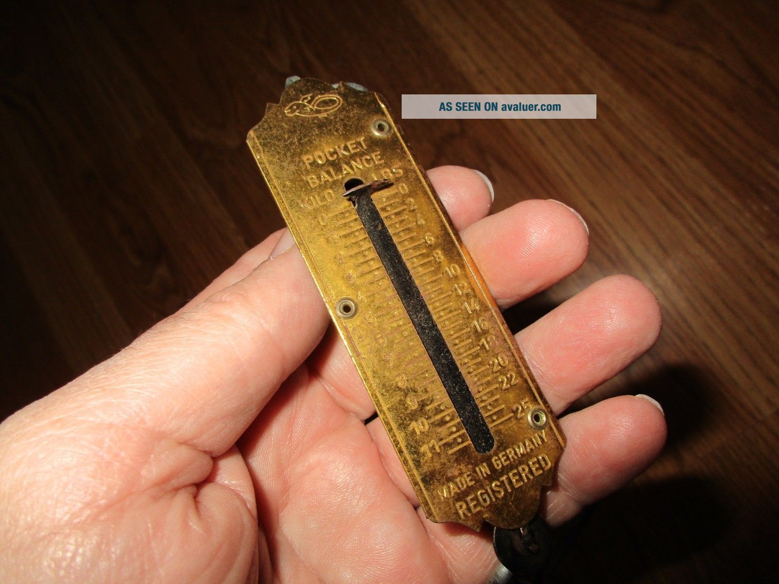 Vintage 25 Pound Pocket Balance Hanging Scale, Made In Germany | #3313345