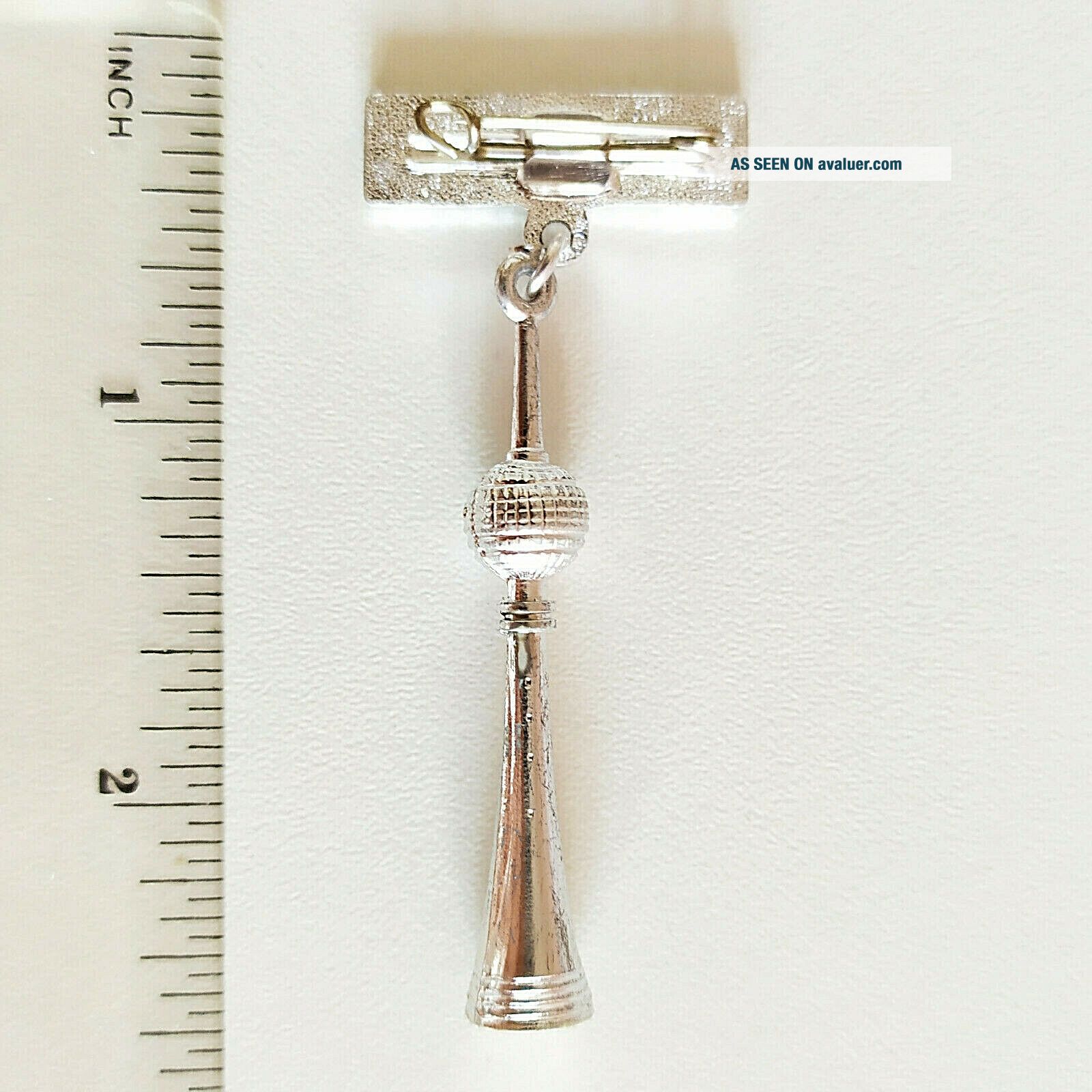 DDR East Germany (Communist) Cpital BERLIN TV TOWER Plastic Pin Badge ...