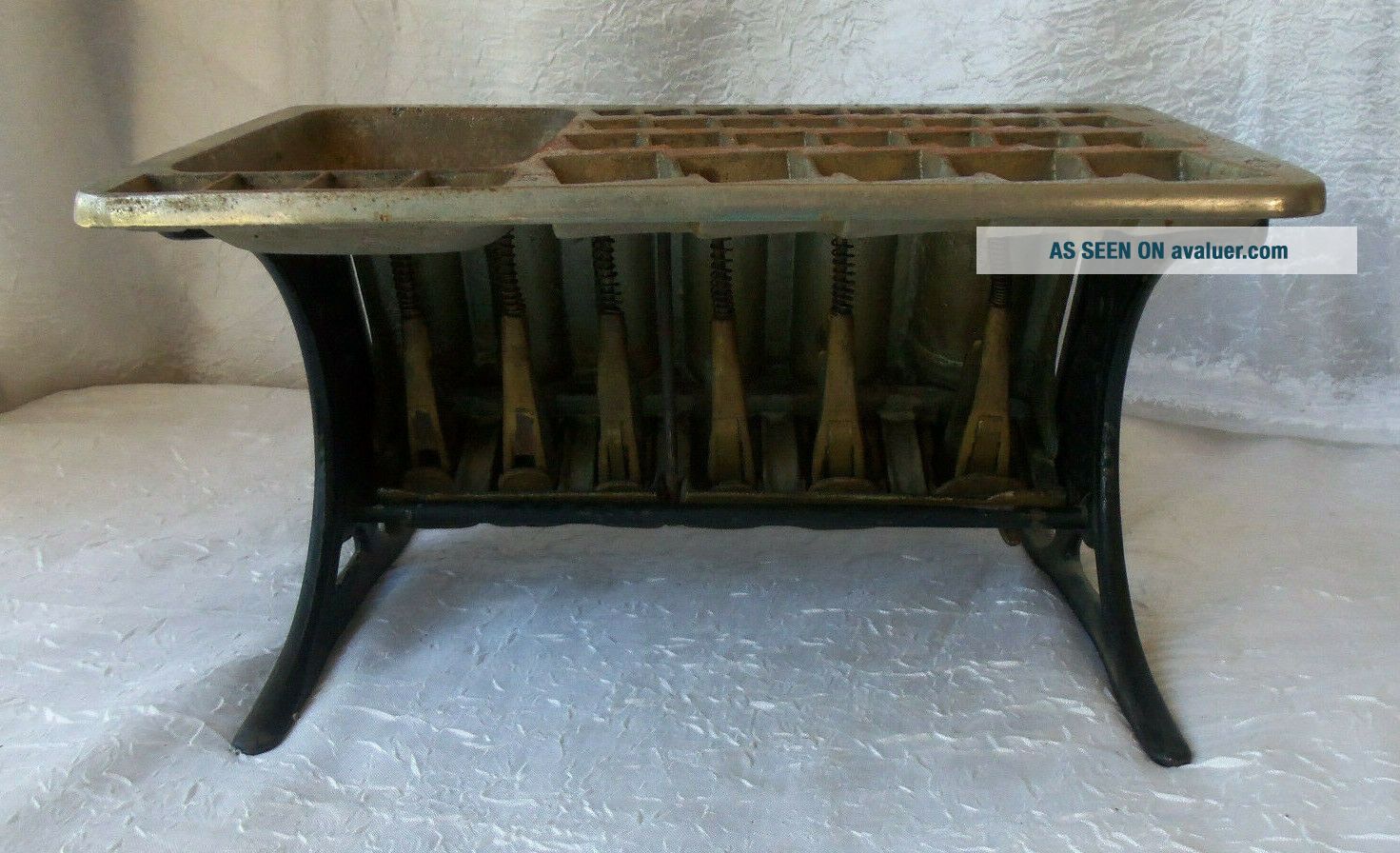 Antique 1890 Cast Iron STAATS MONEY CHANGER With Slot For Silver Dollar ...