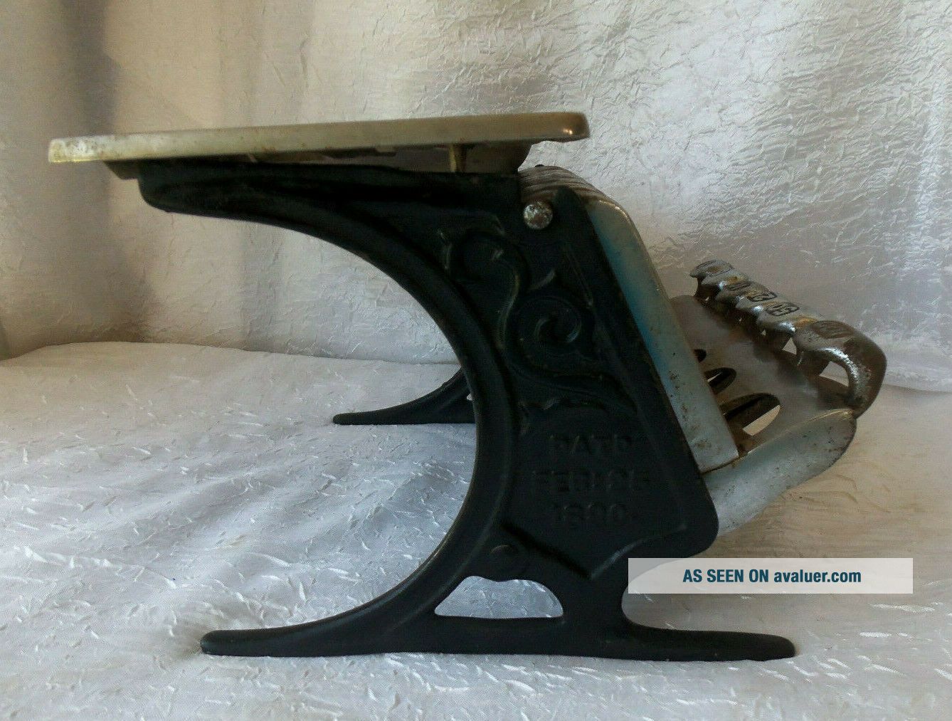 Antique 1890 Cast Iron STAATS MONEY CHANGER With Slot For Silver Dollar ...