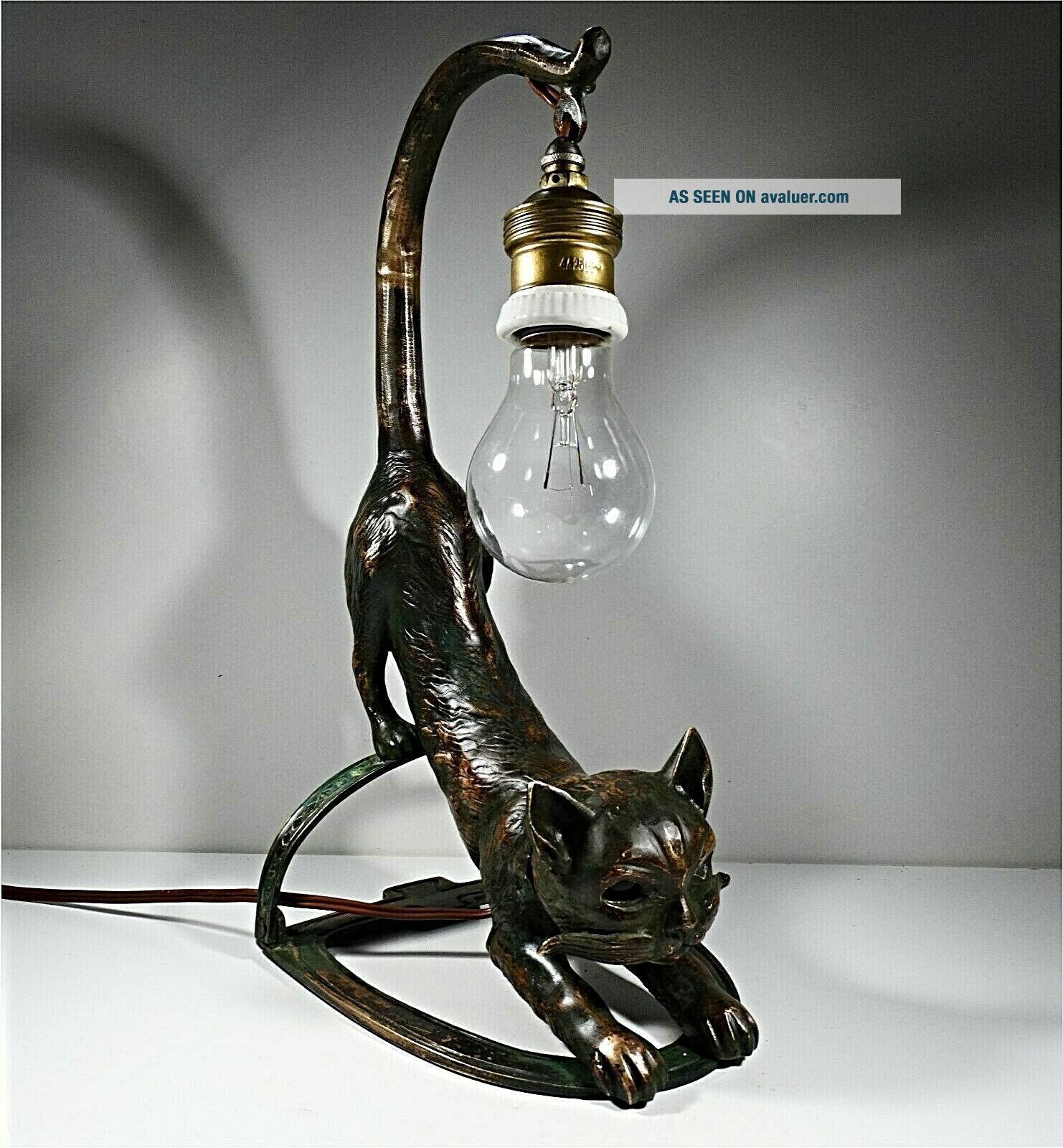ANTIQUE OUR VINTAGE TIFFANY STYLE BRONZE/BRASS CAT LAMP | #3765944