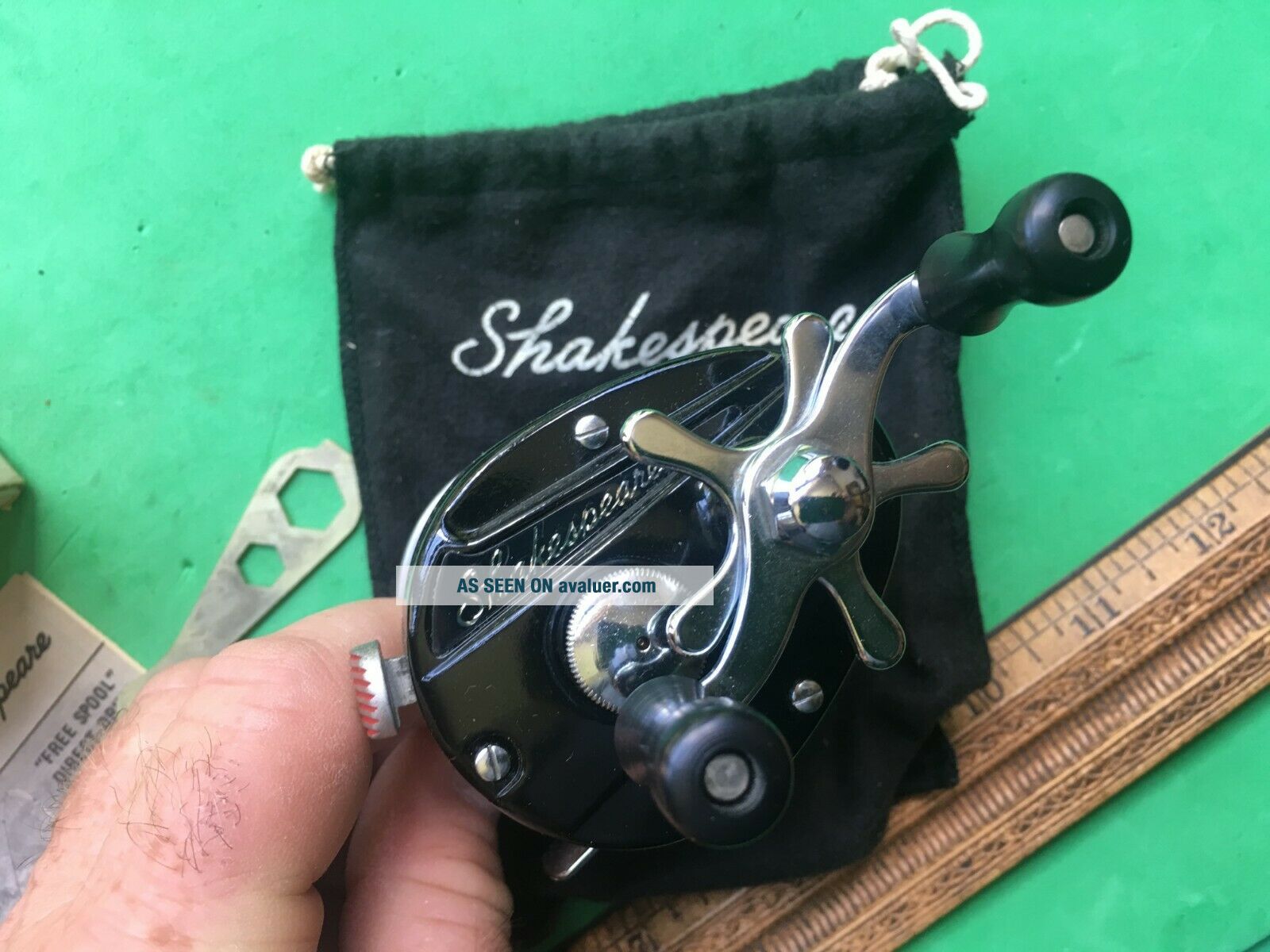 Vintage Shakespeare NO. 1969 Model EB Baitcasting Reel USA Bag Box Tool ...