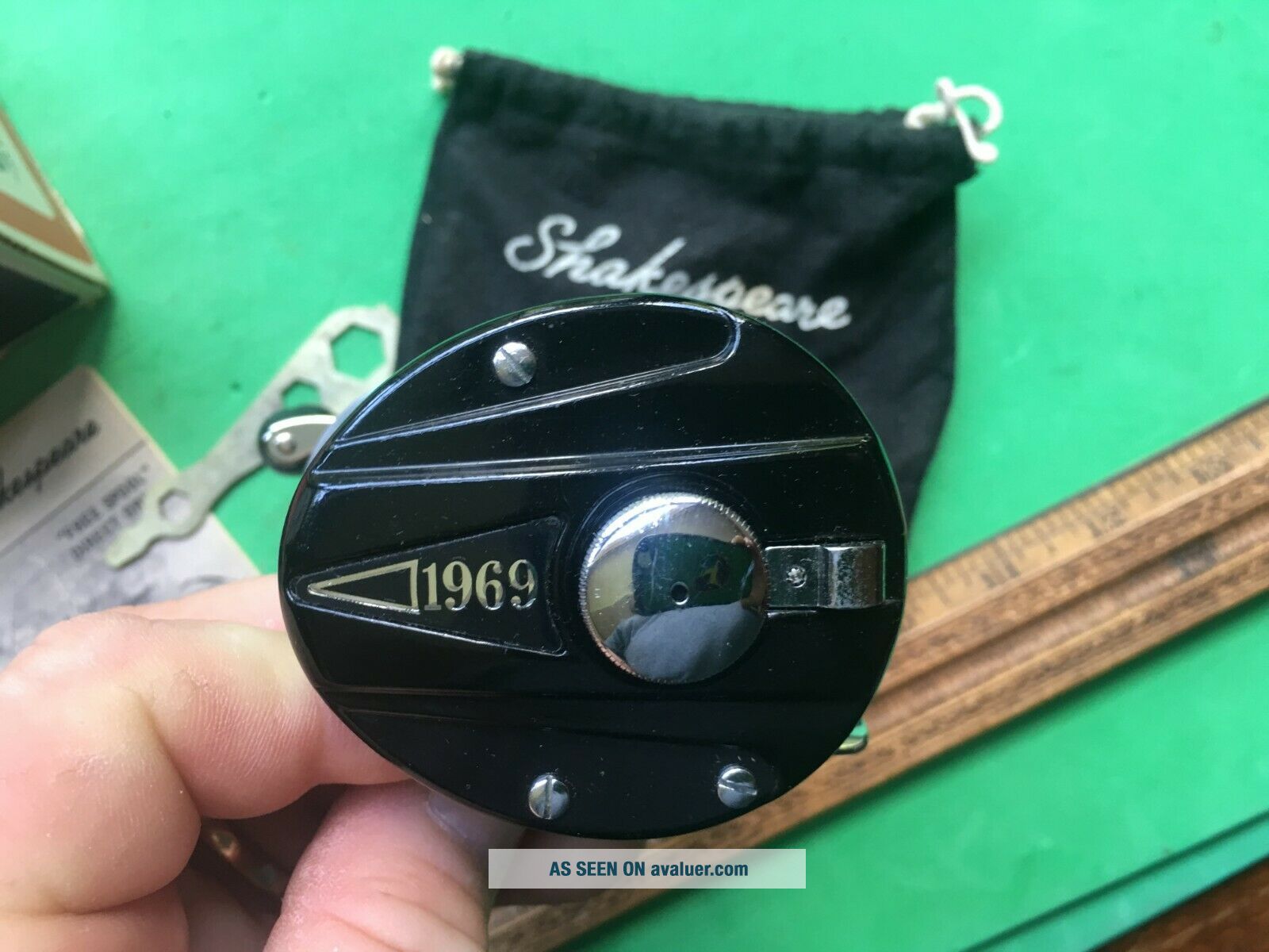Vintage Shakespeare NO. 1969 Model EB Baitcasting Reel USA Bag Box Tool ...