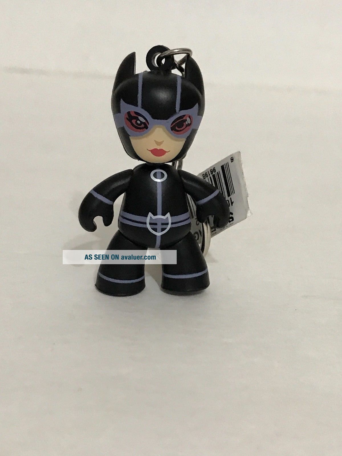 Six Flags Magic Mountain Dc Comics Mez - Itz Catwoman Vinyl Keychain ...