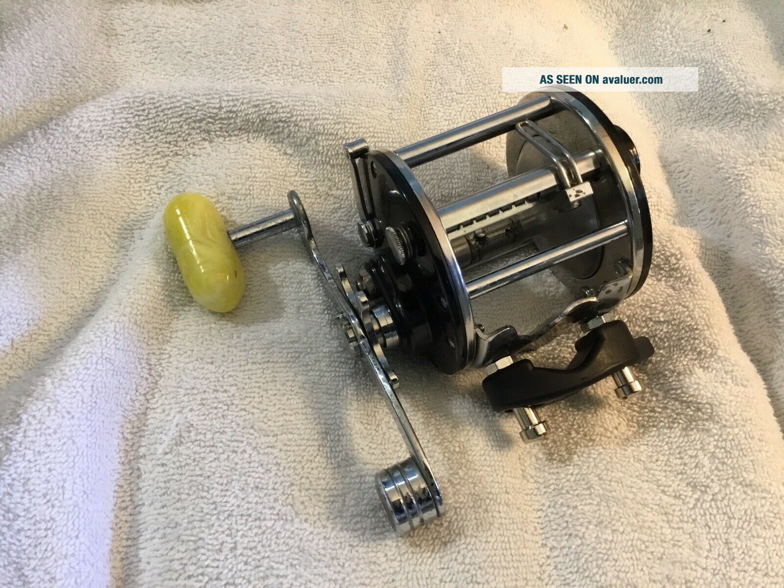 Vintage Penn 209 Level Wind Fishing Reel W/Rod Clamps | #3922410
