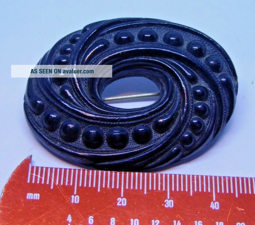 2 X Antique 19th Century Whitby Jet Or Vulcanite Mourning Brooches ...
