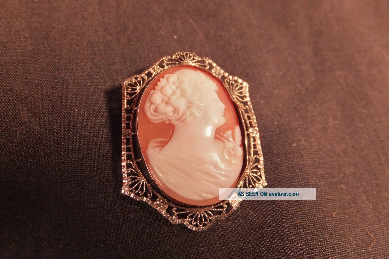 FINE ANTIQUE DECO REAL CARVED SHELL CAMEO SET IN FILIGREE FRAME | #4038677