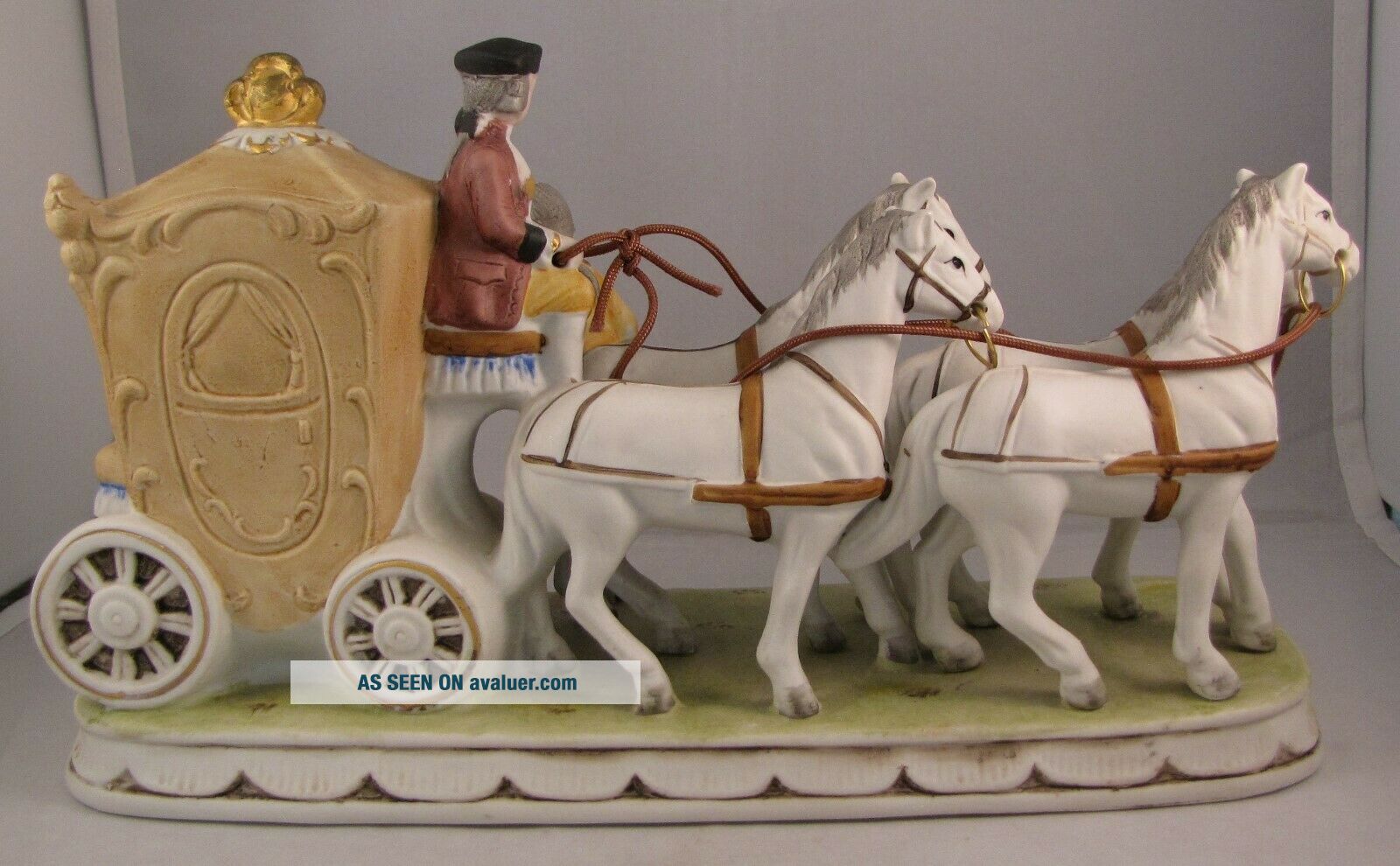 VINTAGE BISQUE PORCELAIN COLONIAL HORSE CARRIAGE FIGURINE 11 " | #4065596