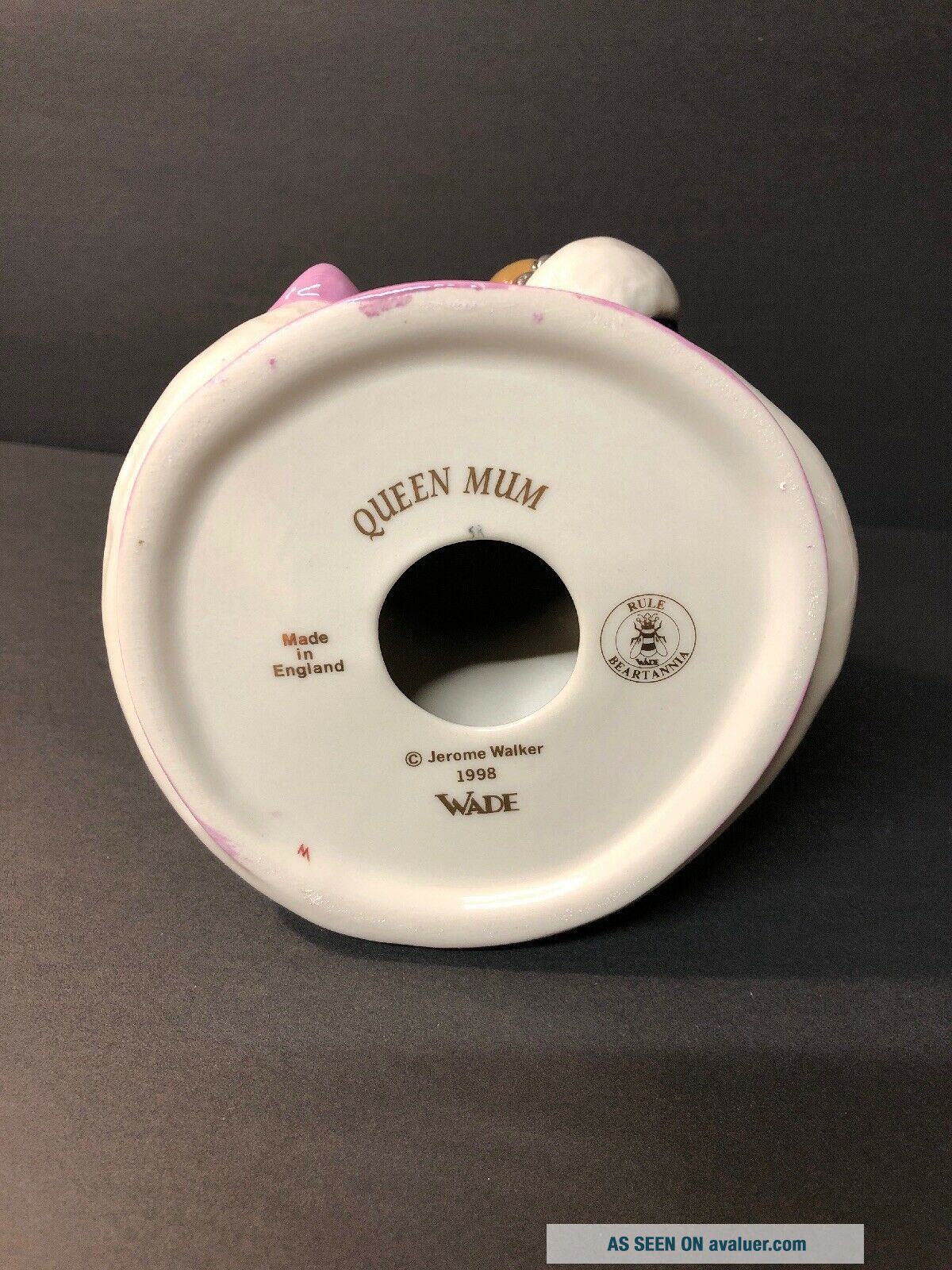 Wade England Queen Mum Rule Beartannia | #4168715