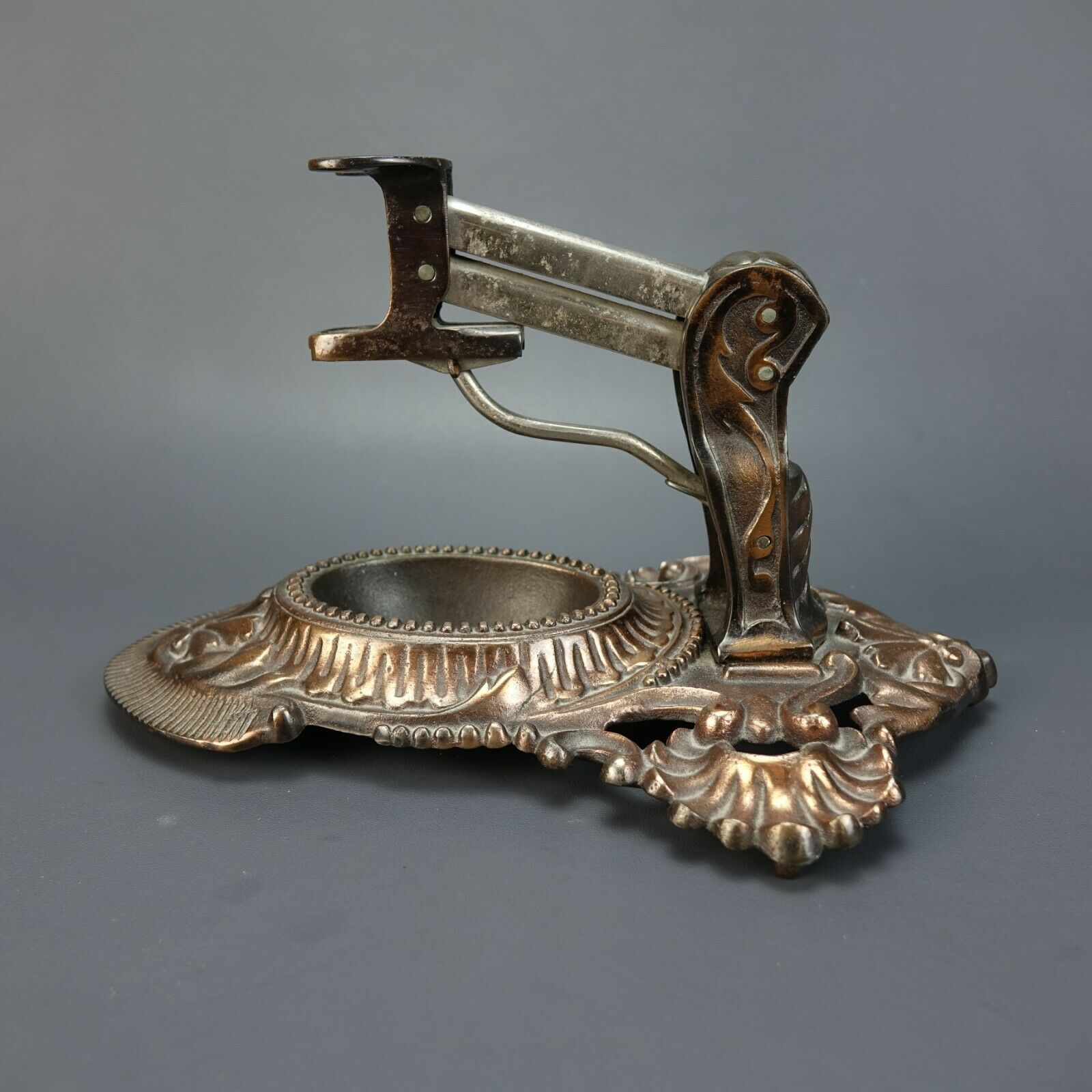 Rare 1904 Cast Iron ROBERT BURNS Cigar Store Counter Top CIGAR Cutter ...
