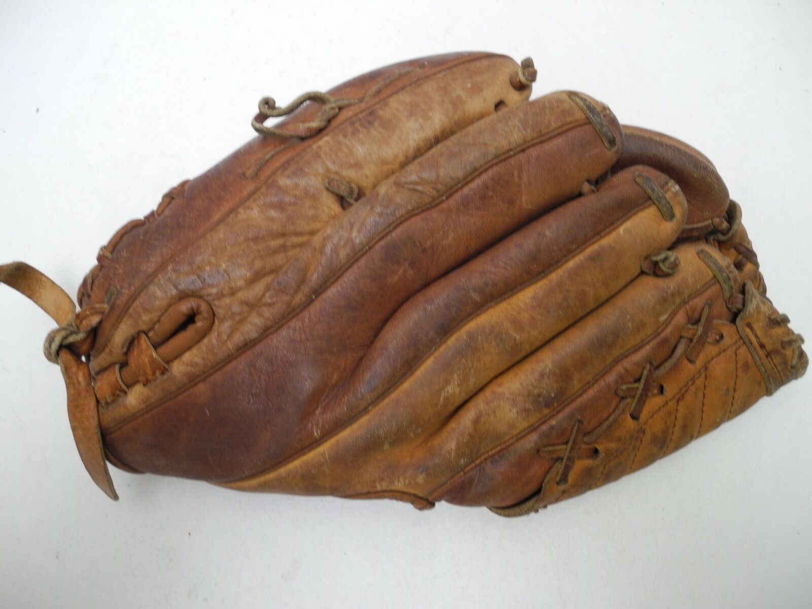 Vintage 1950 ' S Leather Baseball Glove With Solid V Design Web | #19198708