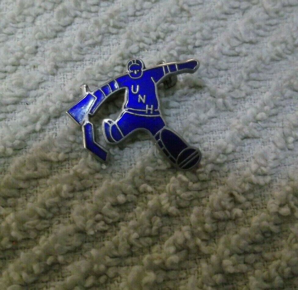 VINTAGE UNH HOCKEY UNIVERSITY OF HAMPSHIRE WILDCATS - GOALIE PIN ...