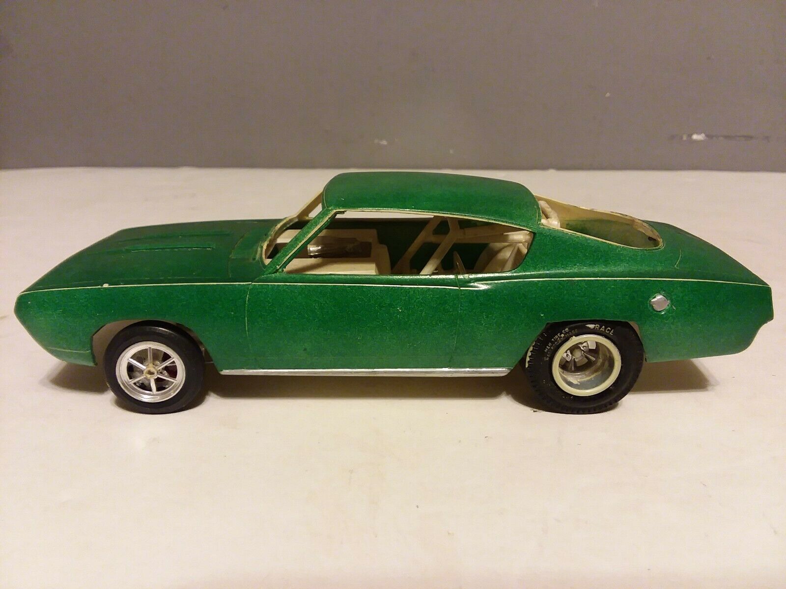 VINTAGE AMT MPC 1960S PLYMOUTH BARRACUDA FUNNY CAR MODEL BUILT 1/25 ...