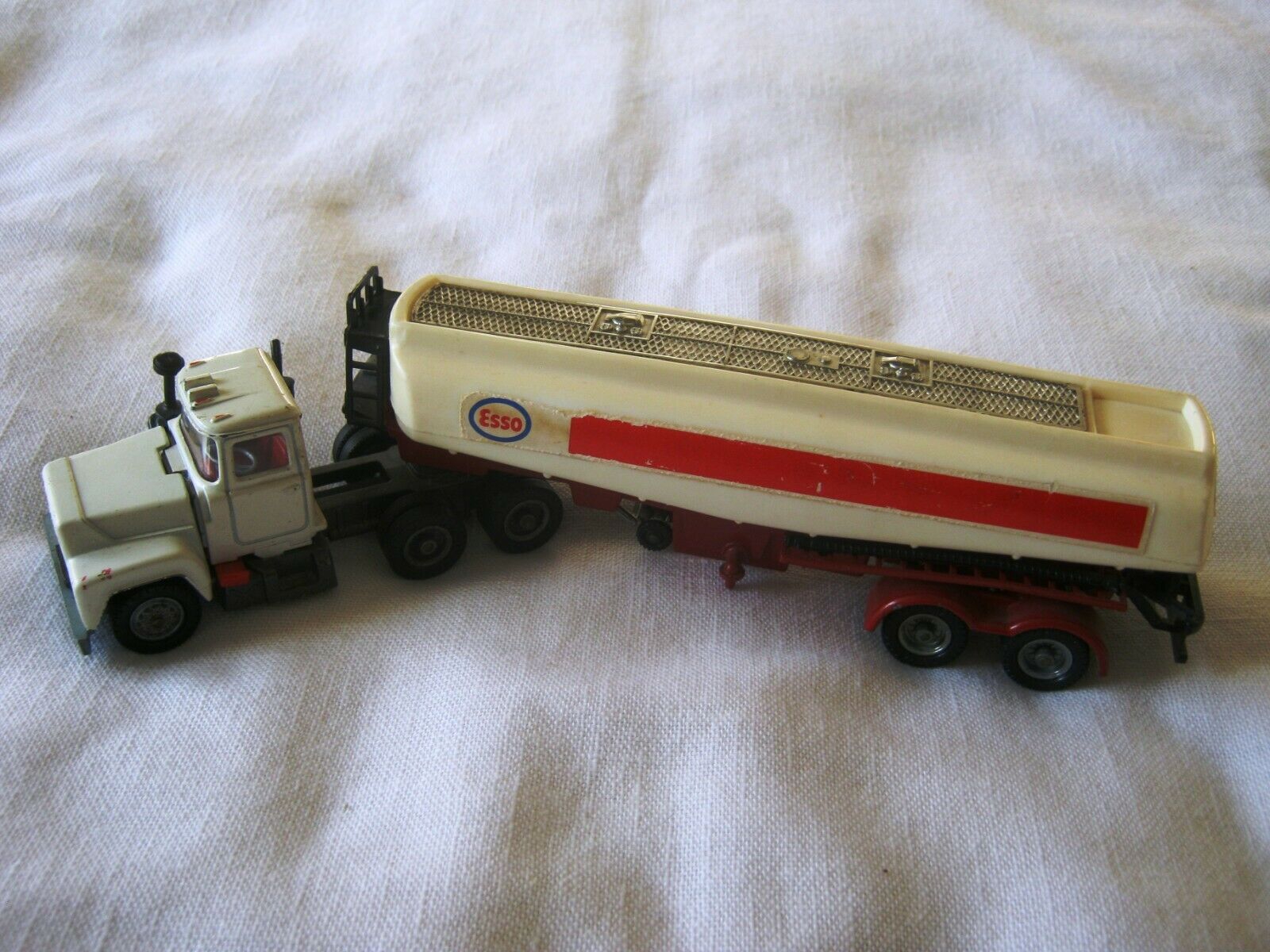 VINTAGE CORGI MAJOR MACK TRUCK WITH ESSO GLOSTER SARO TANKER | #18777733
