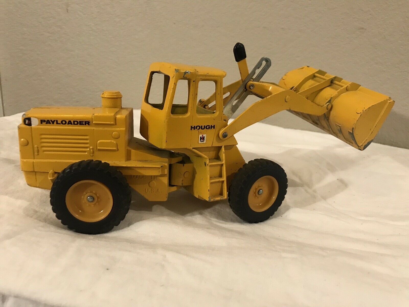 Vintage Ertl International Hough Pay Loader | #18755761