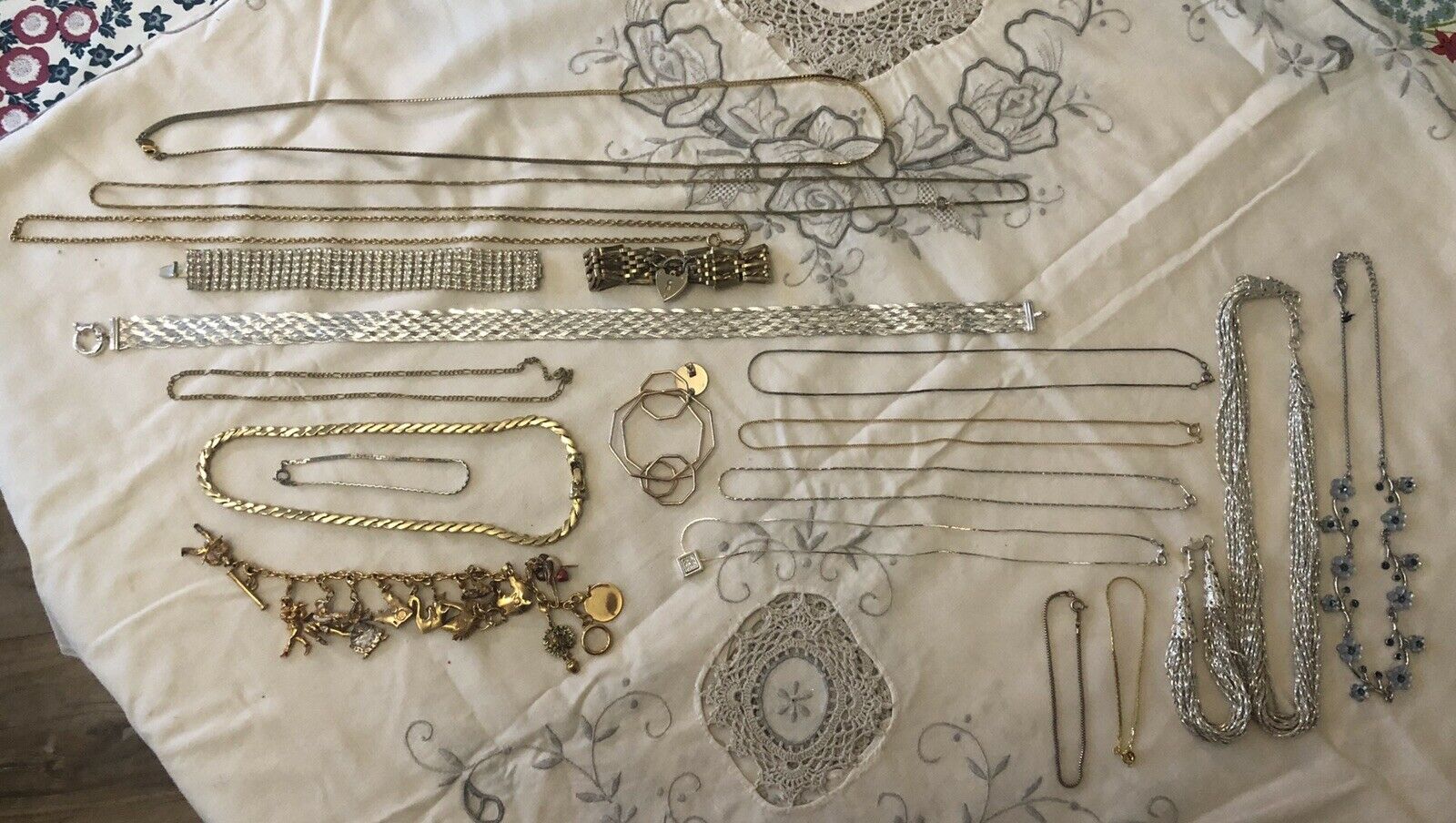 Large Bundle Of Vintage/Retro/Modern Jewellery | #18729593