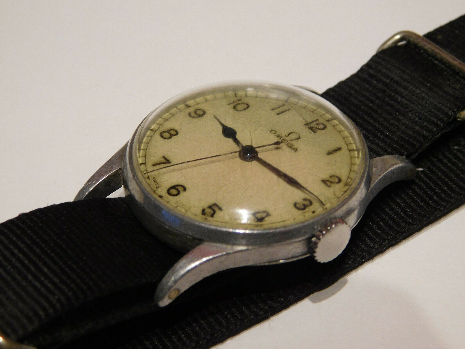 OMEGA VINTAGE PILOTS OR NAVIGATORS BRITISH MILITARY WRIST WATCH FROM ...