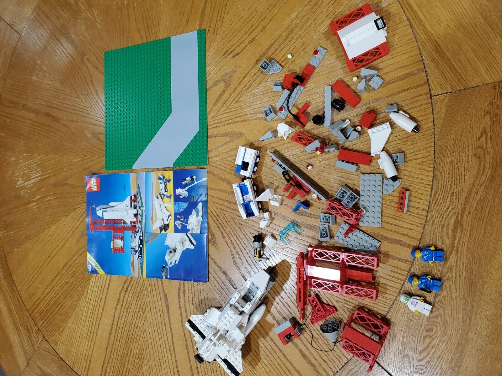 Lego 1682 Legoland Town System Space Shuttle Factory With Instructions ...