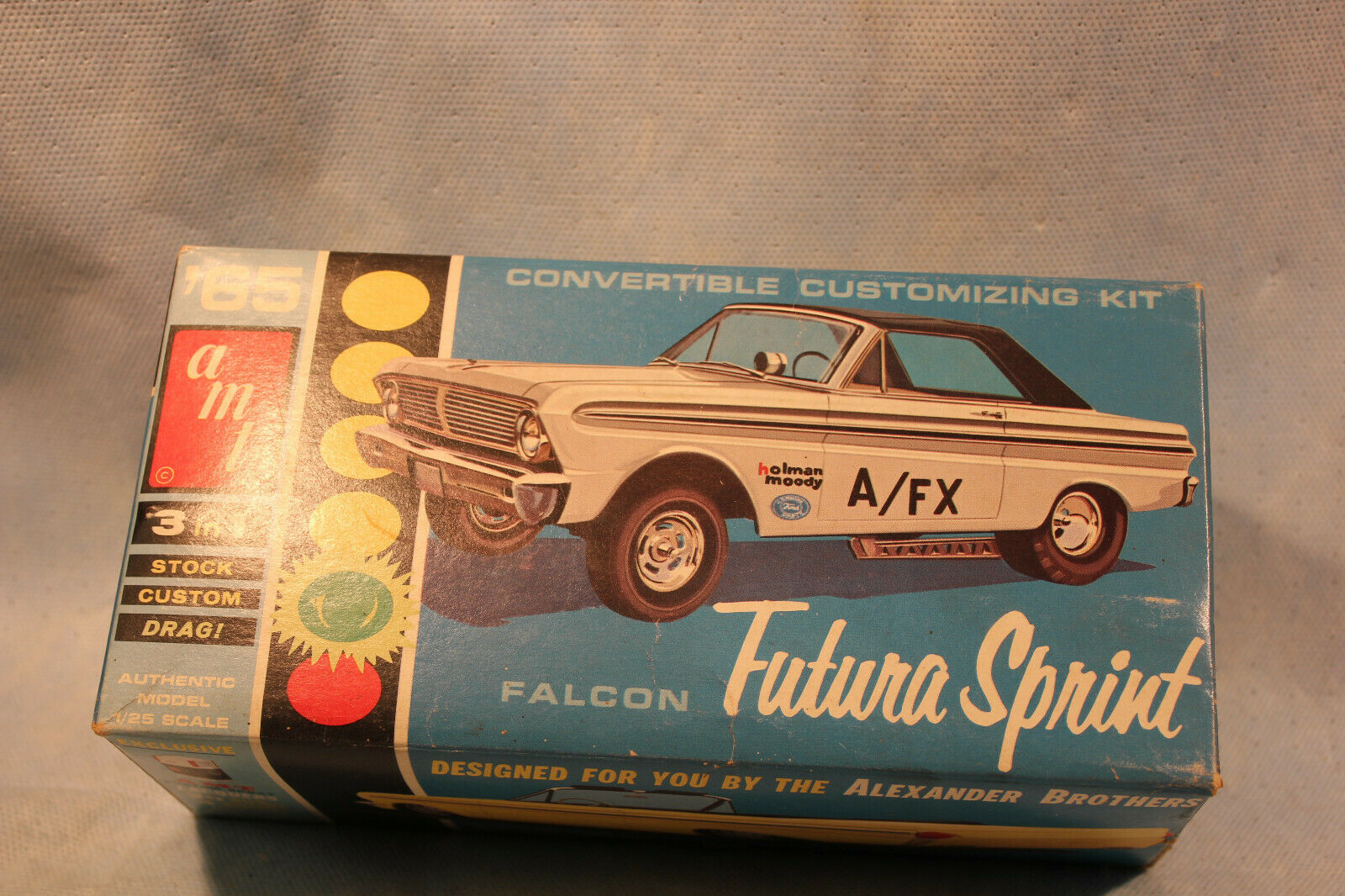 VINTAGE AMT MODELS 1/25 SCALE ' 65 FORD FALCON FUTURA 3 IN 1 MODEL KIT ...