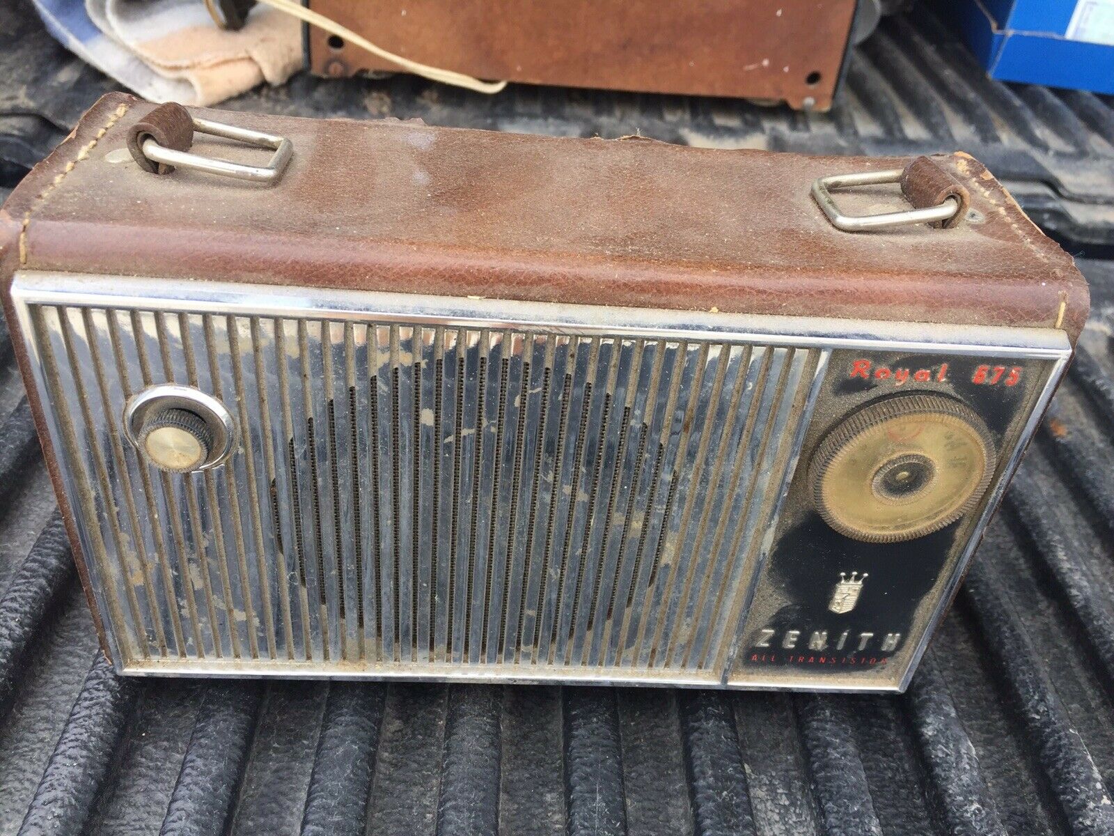 Vintage Zenith Royal 675G Transistor AM Portable Radio Leather Case ...