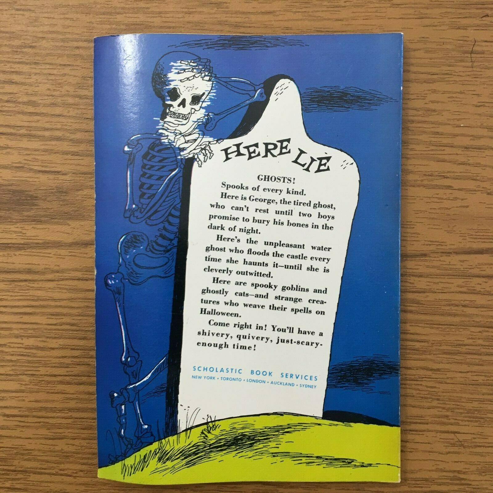 Arrow Book Of Ghost Stories Edited By Nora Kramer 1960 | #18274305