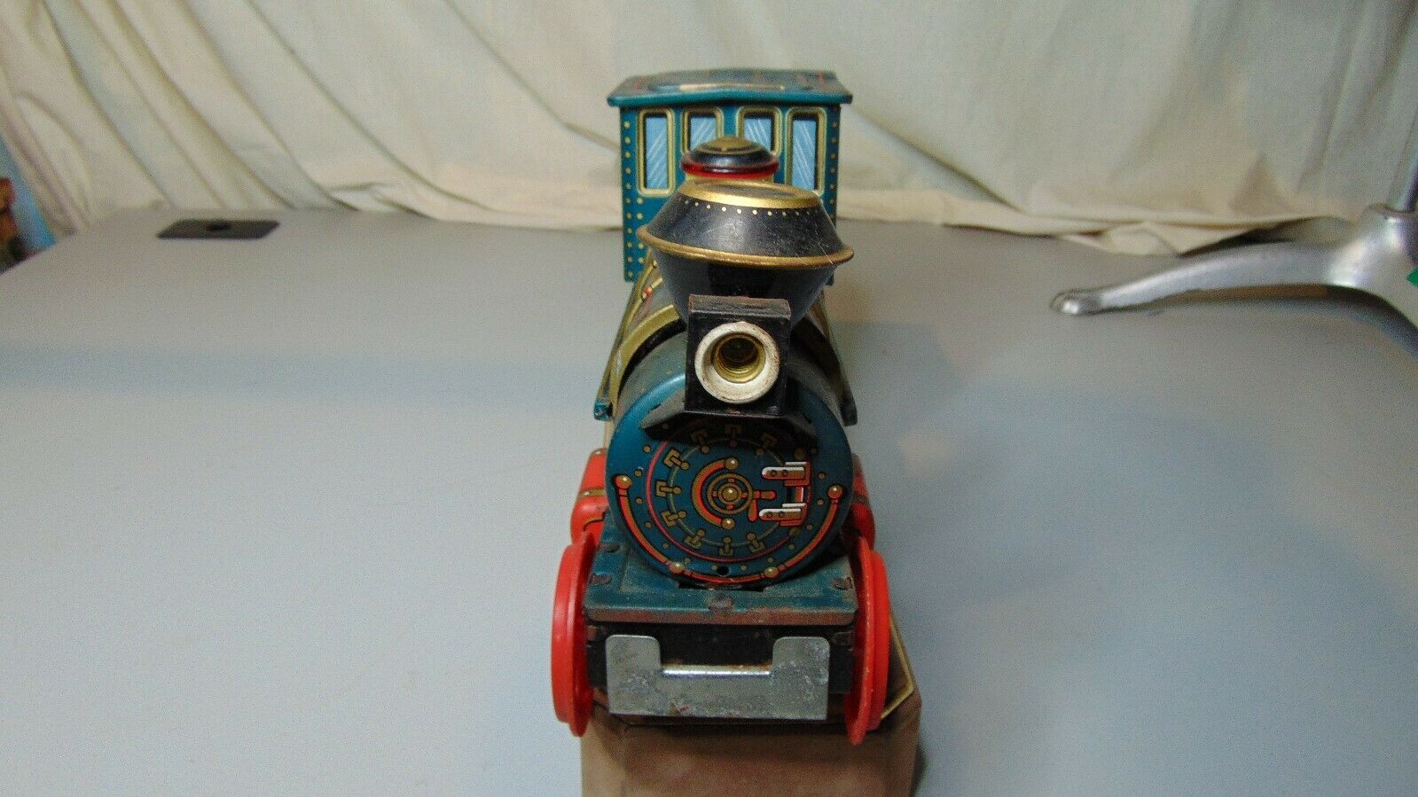 VINTAGE MODERN TOYS TIN BATTERY POWERED WESTERN TRAIN ENGINE JAPAN ...