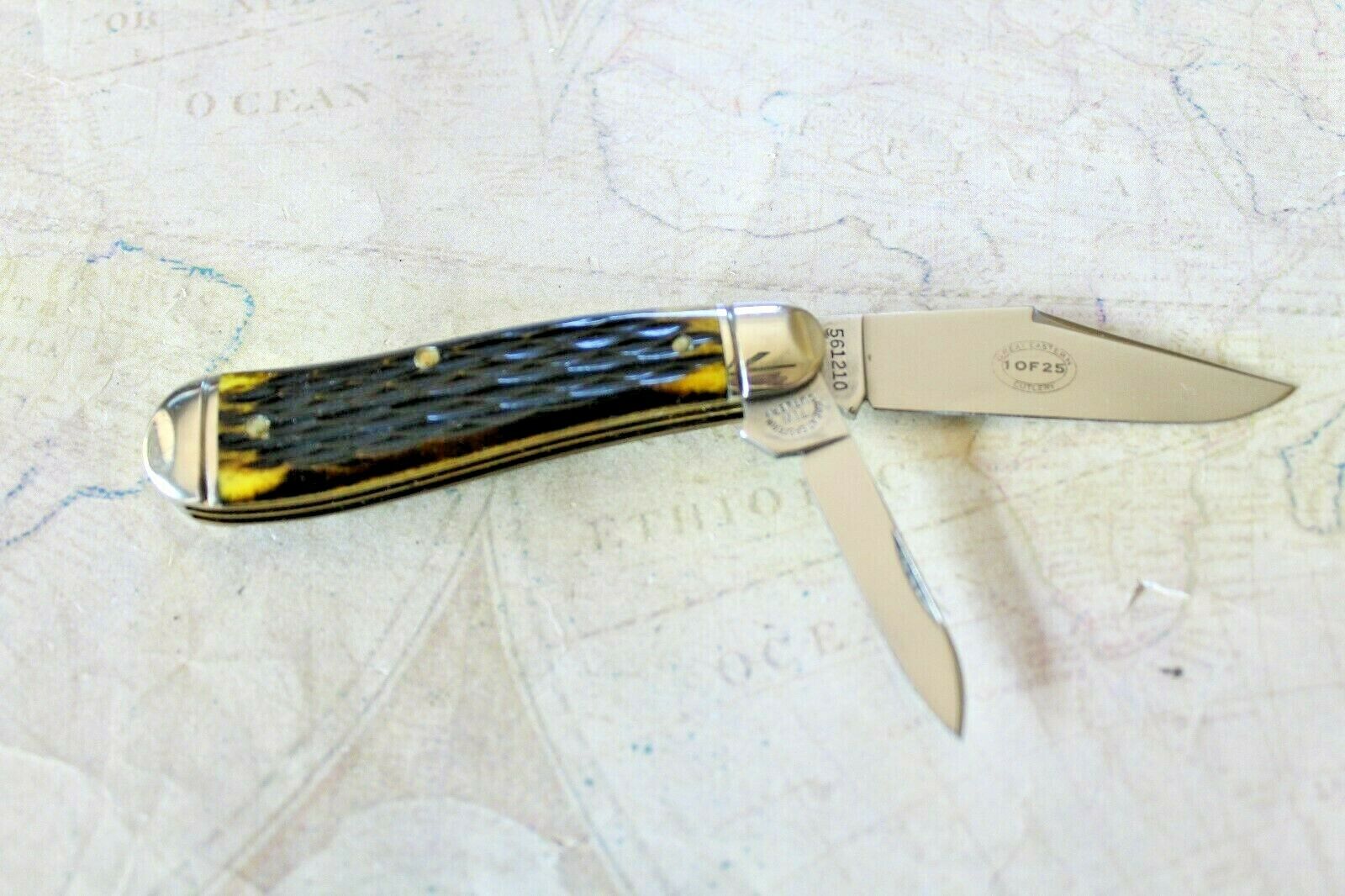 Great Eastern Cutlery Northfield USA Antique Yellow Bone Dogleg Trapper ...