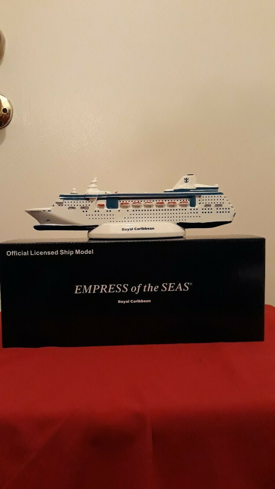 Royal Caribbean Empress Of The Seas Cruise Ship Model | #17977800
