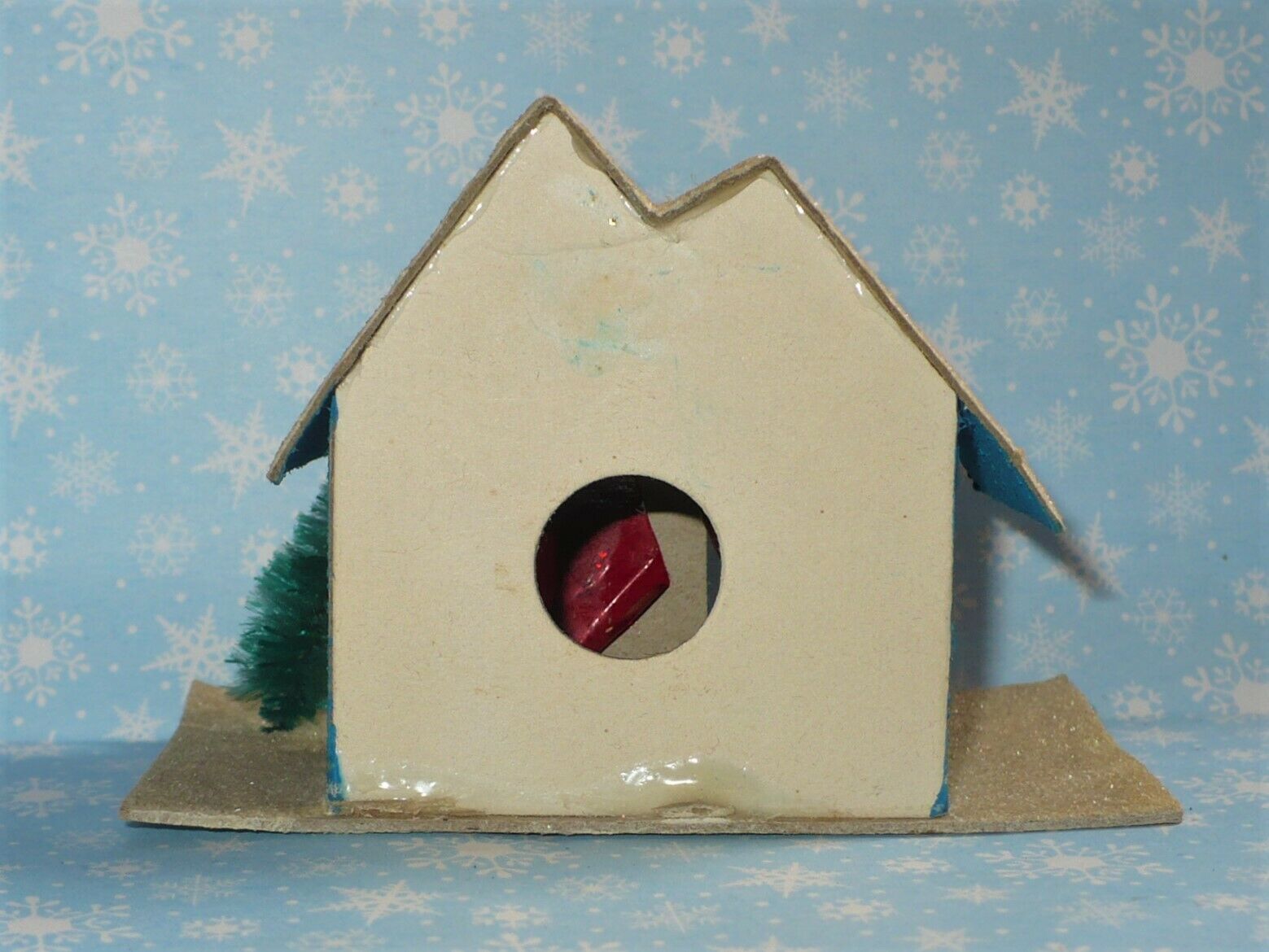 VTG CHRISTMAS CARDBOARD PUTZ BLUE HOUSE STAR WINDOW TREE MICA VILLAGE ...