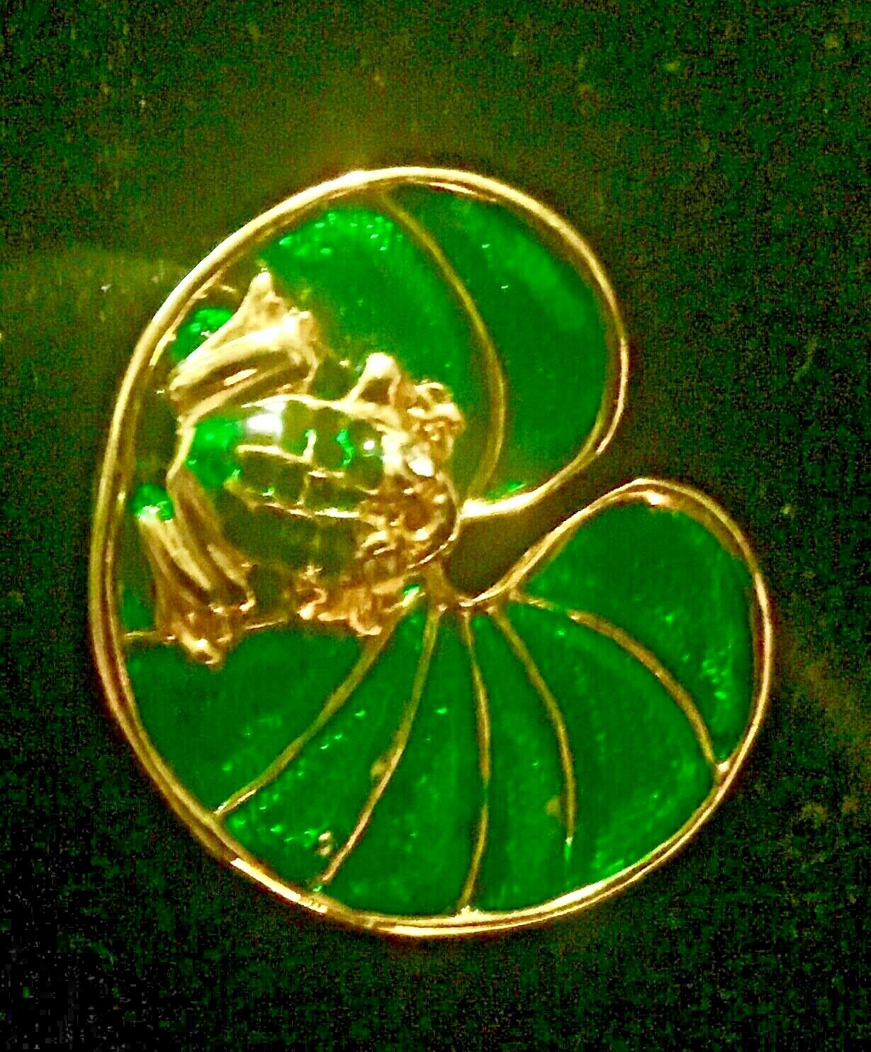 VINTAGE GUILLOCHE ENAMEL RHINESTONES FROG ON LILLY PAD BROOCH PIN ...