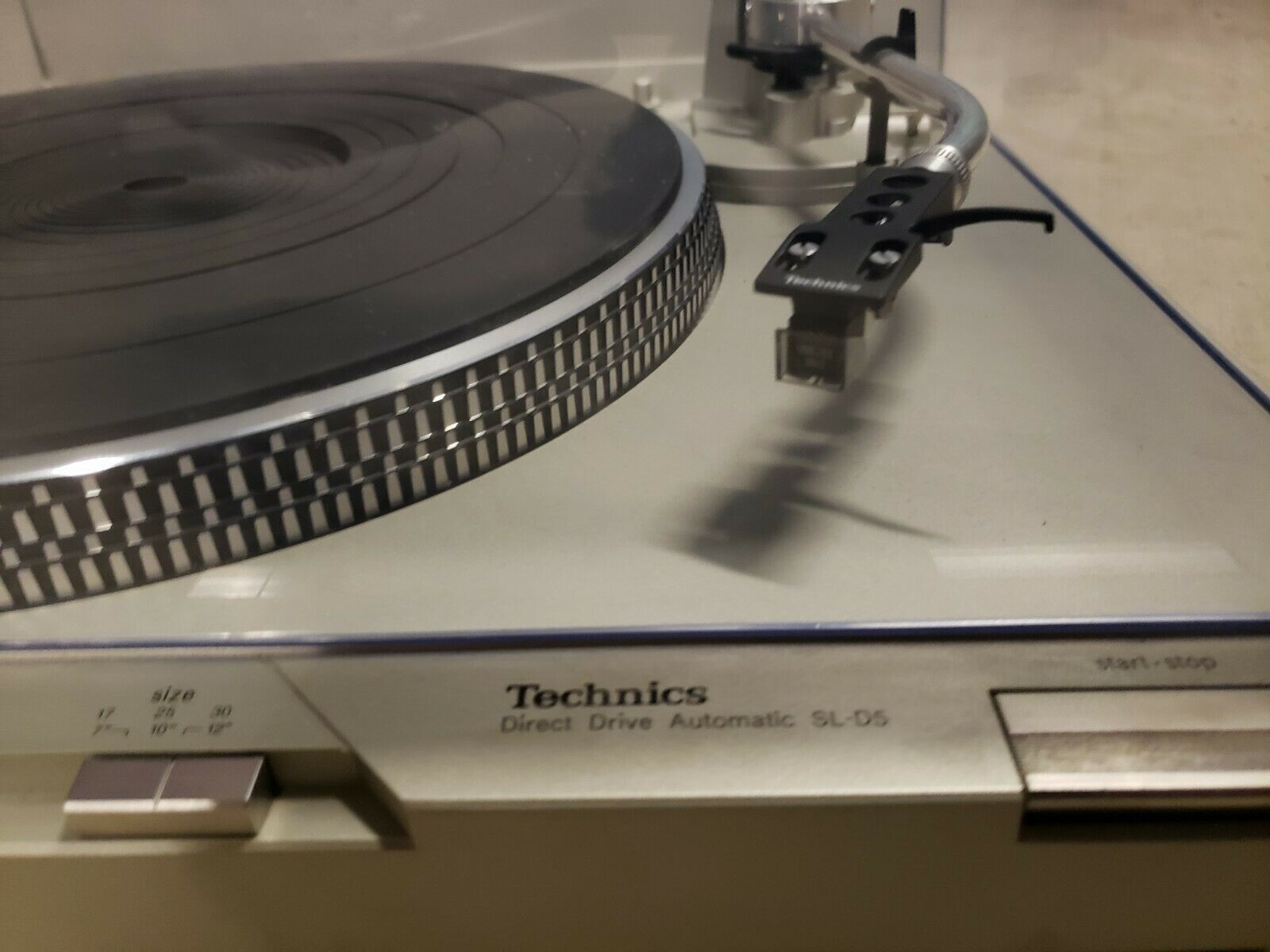 TECHNICS SL - D5 DIRECT DRIVE AUTOMATIC TURNTABLE - | #17800219