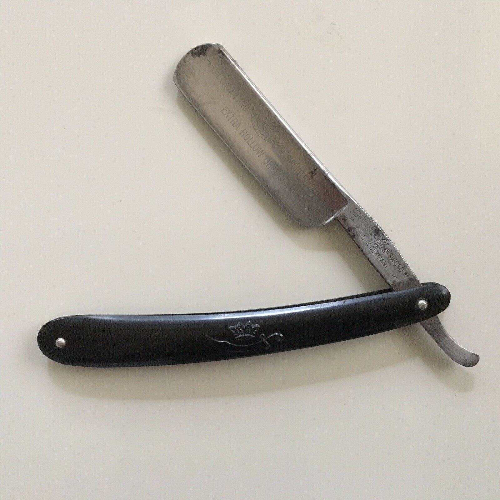 ANTIQUE SHAVING STRAIGHT RAZOR CROWN SWORD GERMANY EXTRA HOLLOW GROUND ...