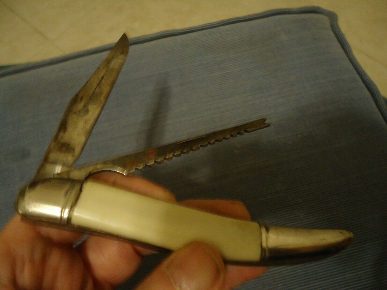 VINTAGE COLONIAL FISH FOLDING POCKET KNIFE MADE IN USA | #17545139