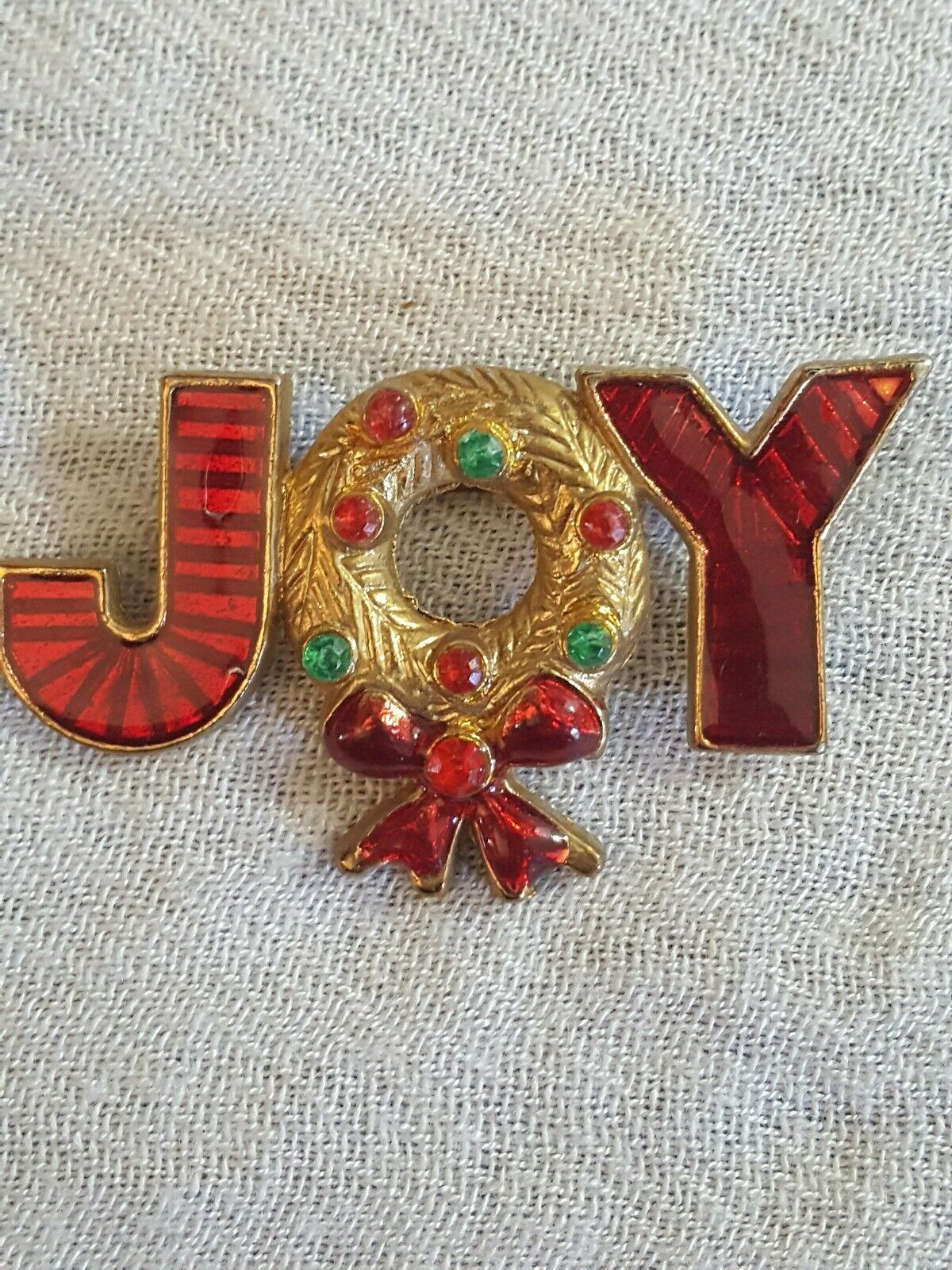 Vintage Holiday Christmas Joy Brooch Pin Red Wreath | #17541055