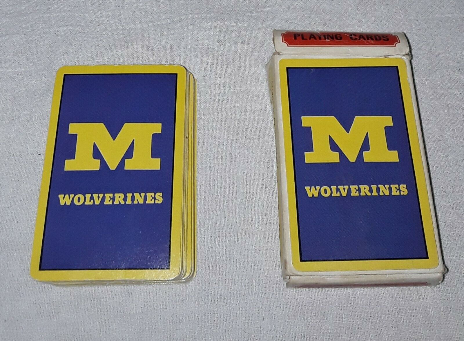 VINTAGE UNIVERSITY OF MICHIGAN WOLVERINES FOOTBALL PLAYING CARDS NO ...