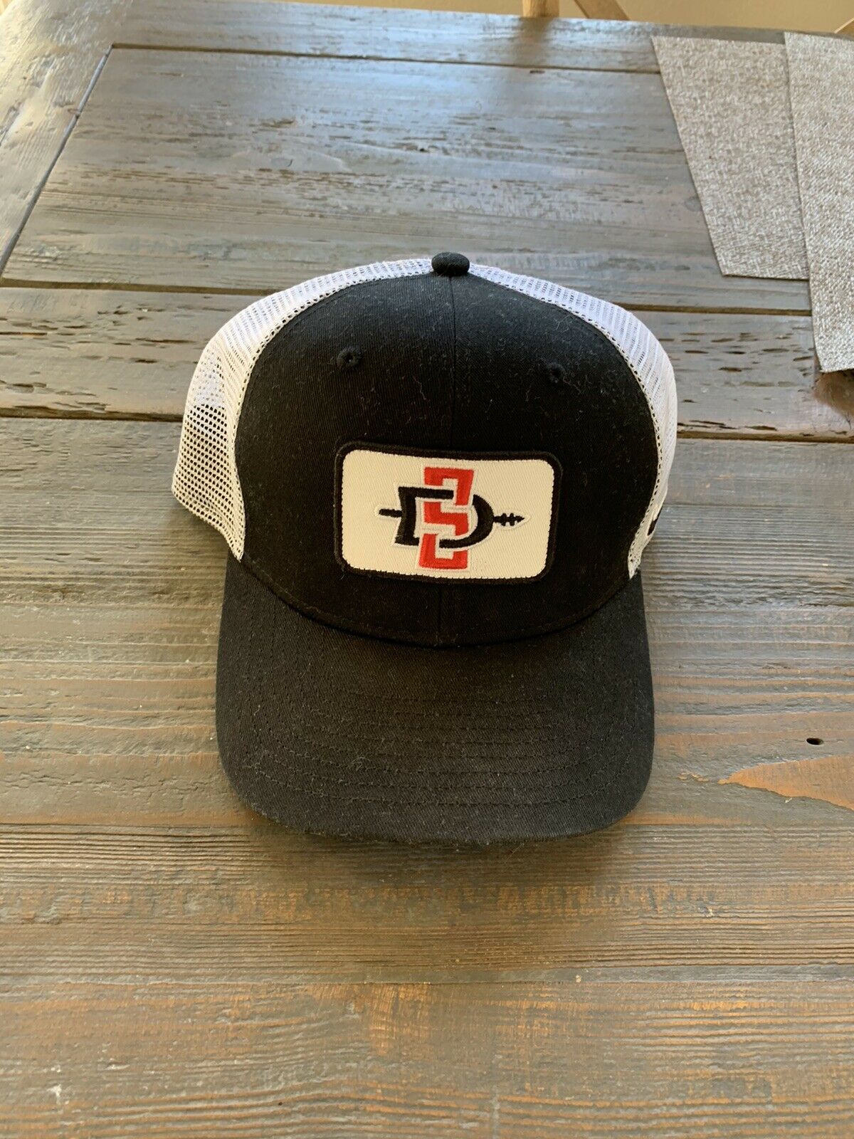 Nike SDSU San Diego State University Aztecs Trucker Adjustable Snapback ...